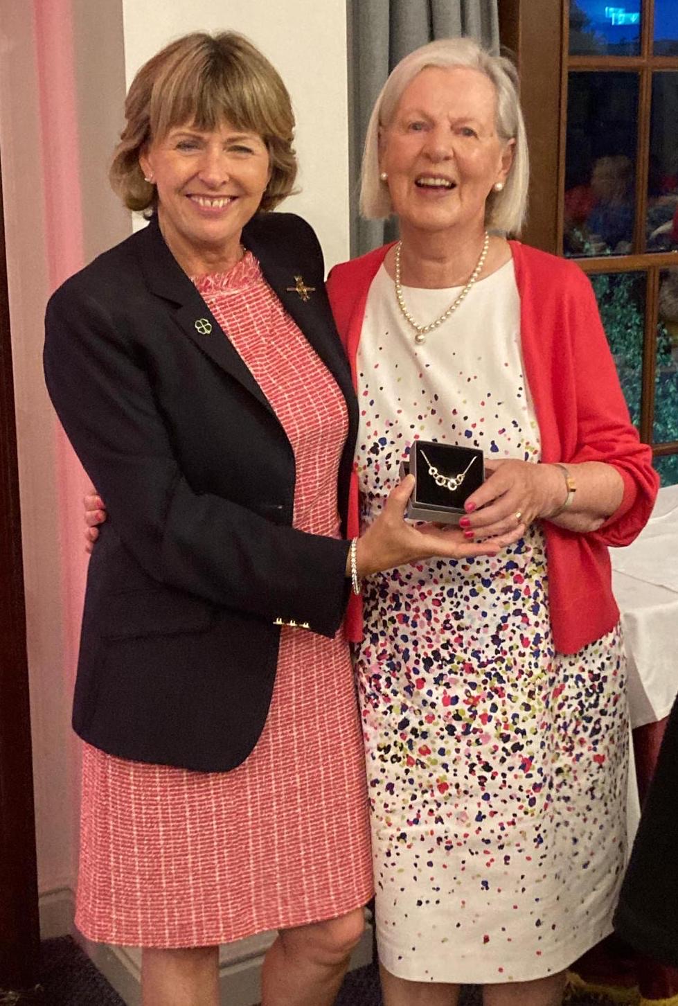 Amanda Lawless wins Lady Captain Celine’s prize – Greystones Golf Club